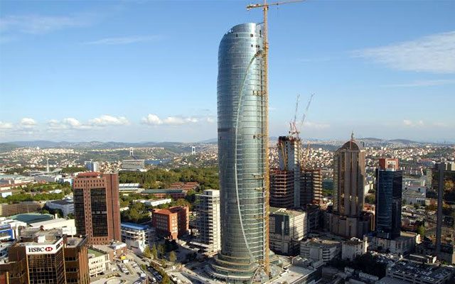 Spine Tower'da patronlar gitti, çalışanlar yönetici oldu