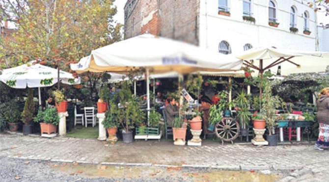 Bir Semt Üç Mekan: Karaköy