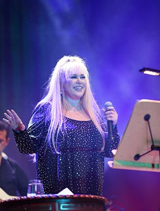 Zerrin Özer şov