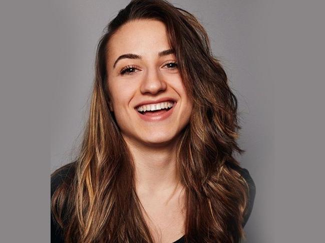Ayşegül Yılmaz kimdir? Çok Güzel Hareketler Bunlar 2 Ayşegül Yılmaz'ın ...
