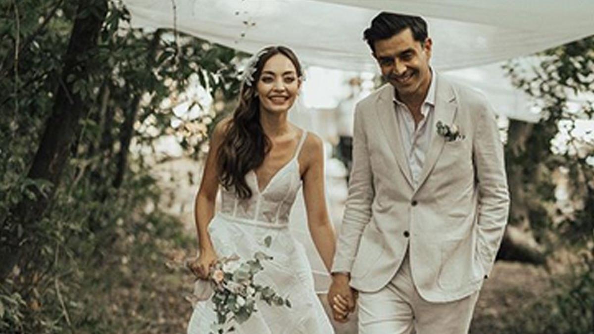 Cansel Elçin ve Zeynep Tuğçe Bayat evlendi – Sözcü Gazetesi