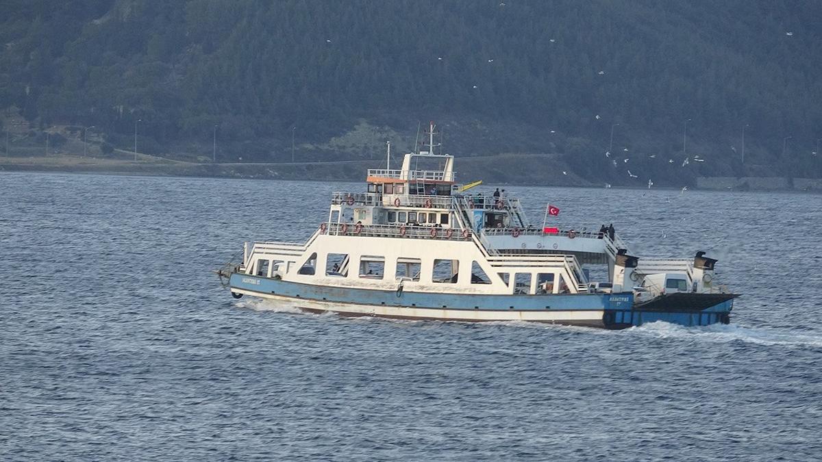 Feribot seferlerine fırtına engeli – Sözcü Gazetesi