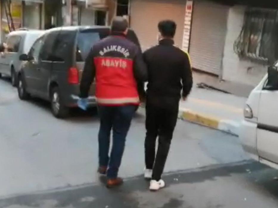 Jigolo olma hayali kurarken dolandırıldılar