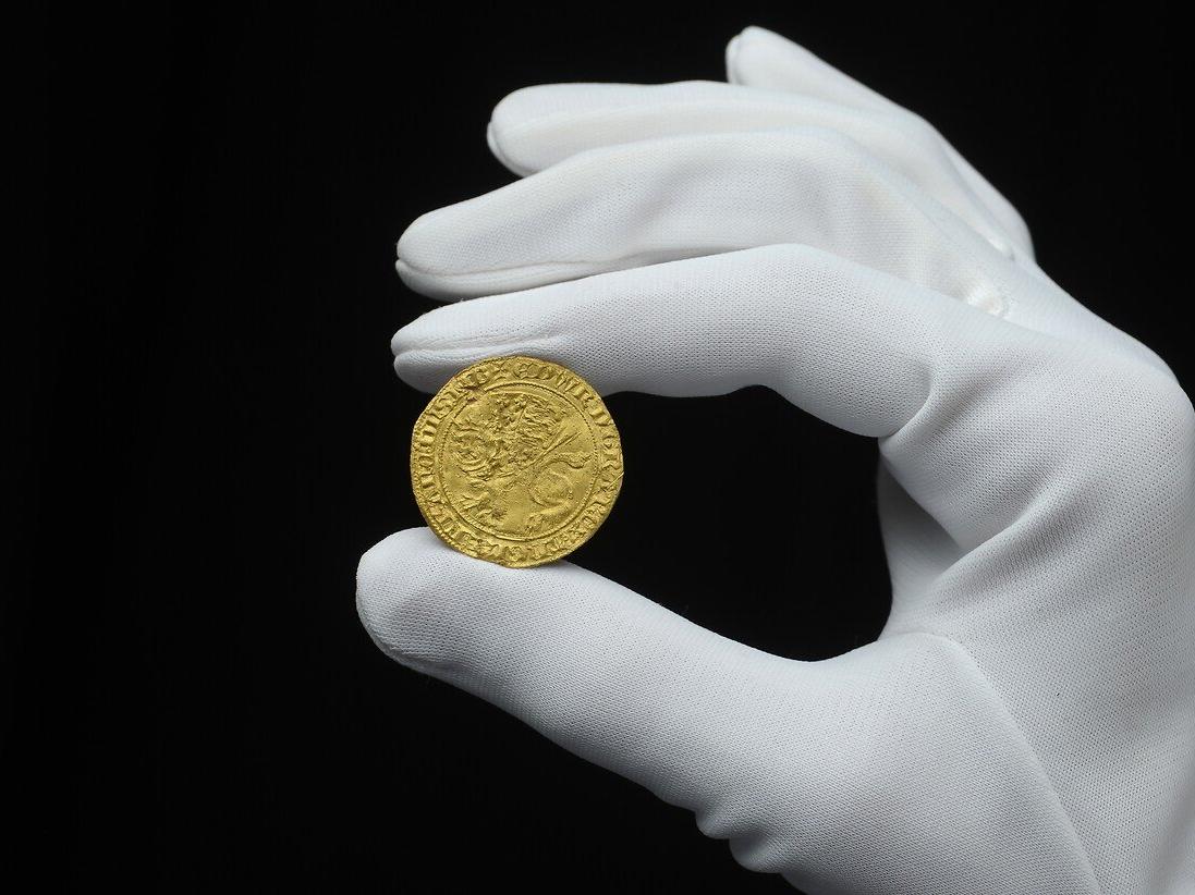 Altın sikke rekor fiyata satıldı