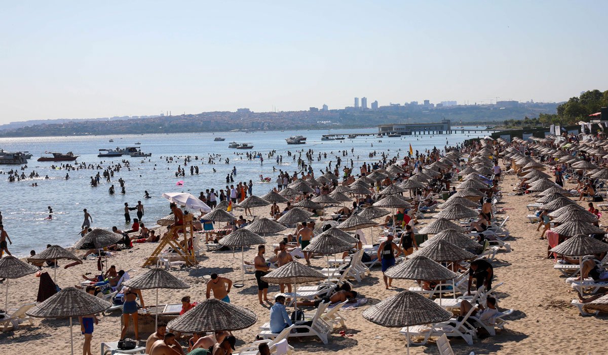 Florya'da lağım suyu denize akıyor